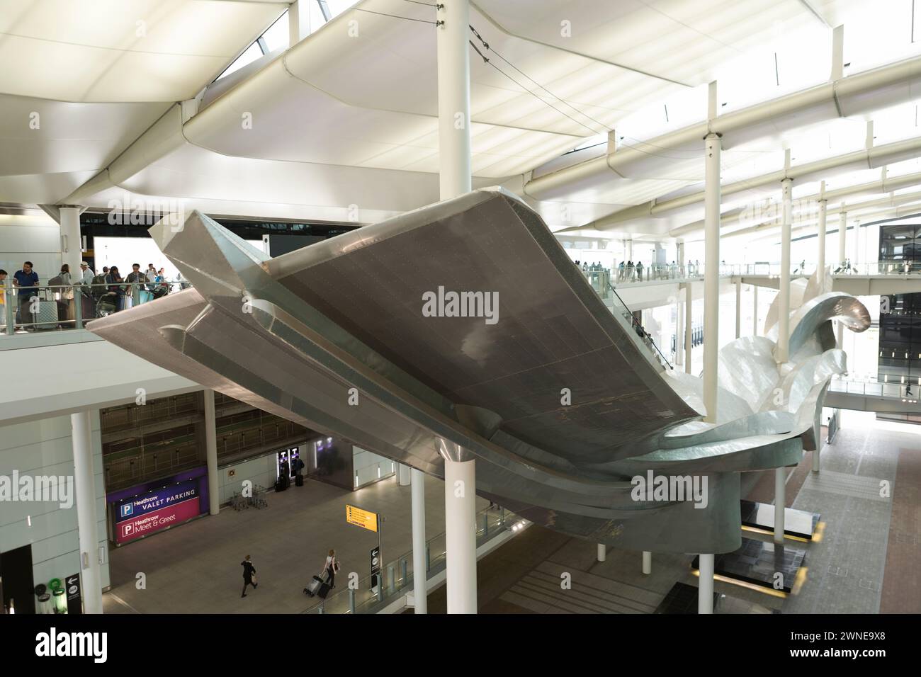 Inside heathrow airport hi-res stock photography and images - Alamy