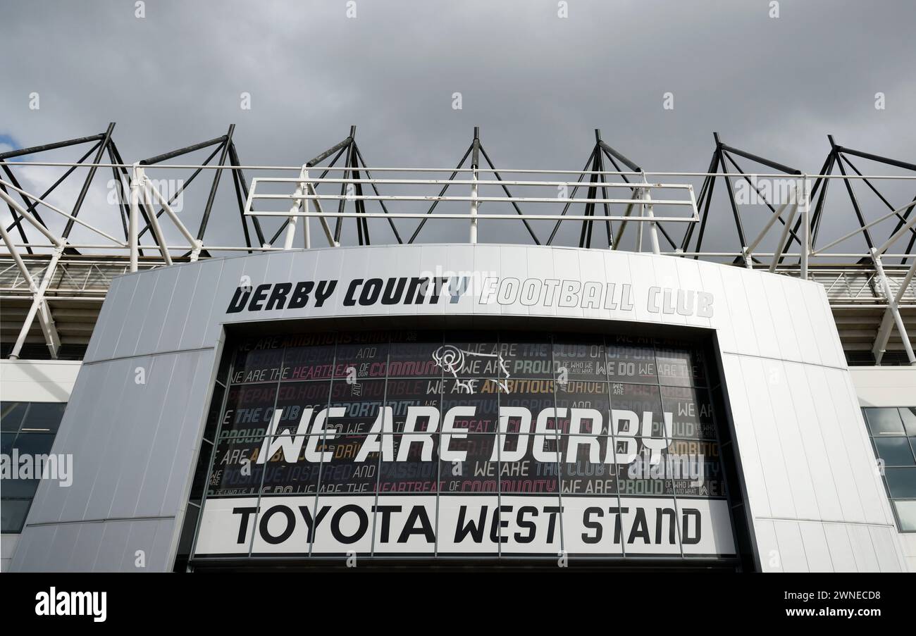 Toyota stand hi-res stock photography and images - Alamy