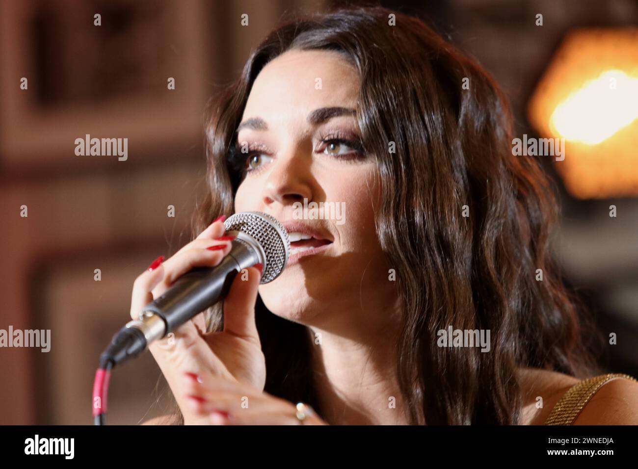 Countrysängerin Hannah Ellis beim C2C 2024 in Berlin Auftritt beim ...