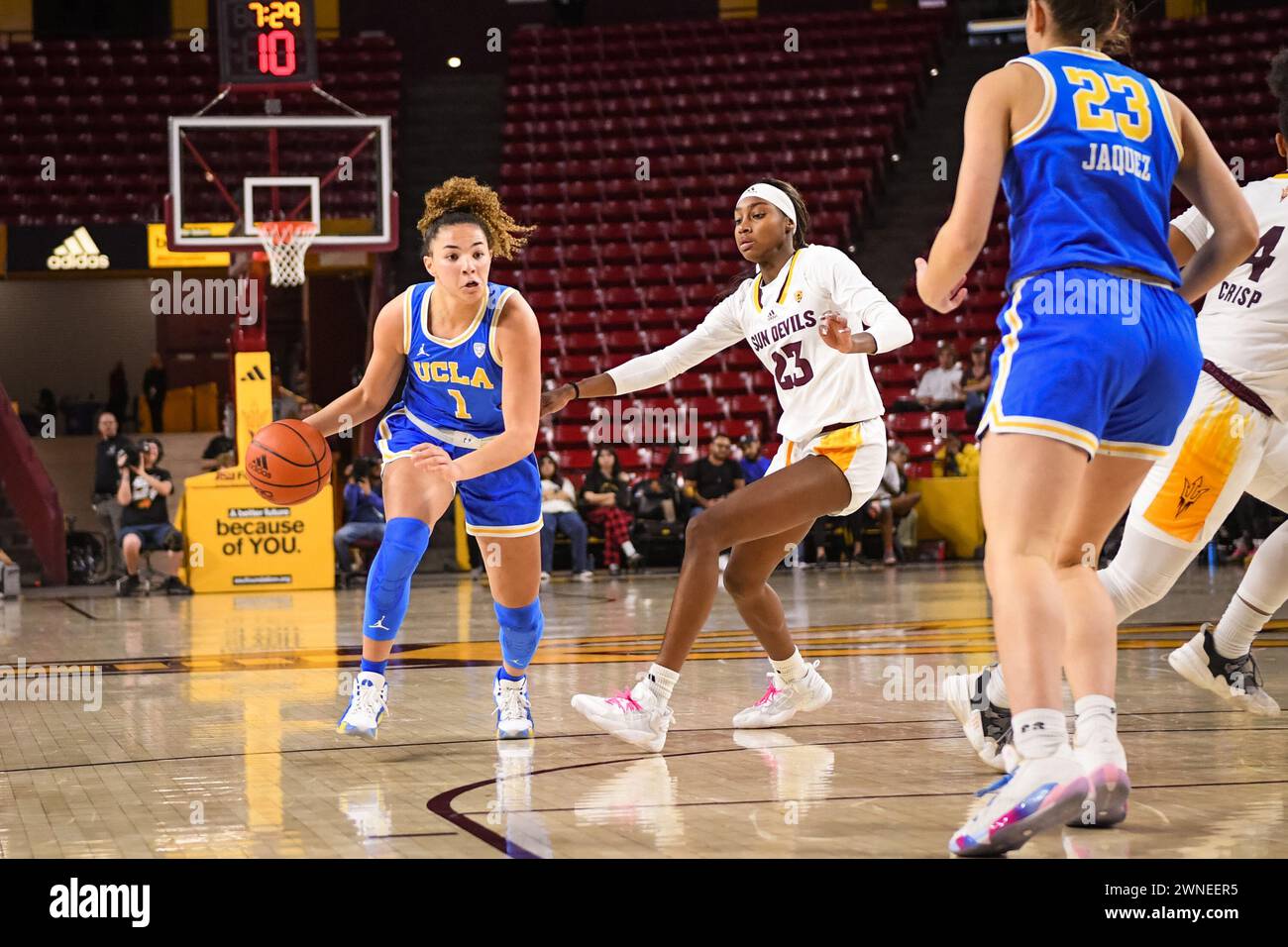 UCLA Bruins guard Kiki Rice (1) drives toward the basket in the second ...