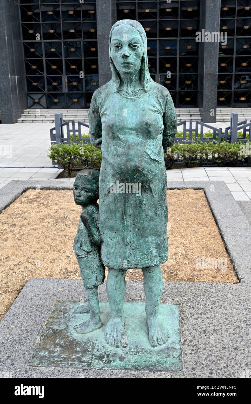 SAN JOSE, COSTA RICA: The Monumento Los Presentes (Monument to Those ...