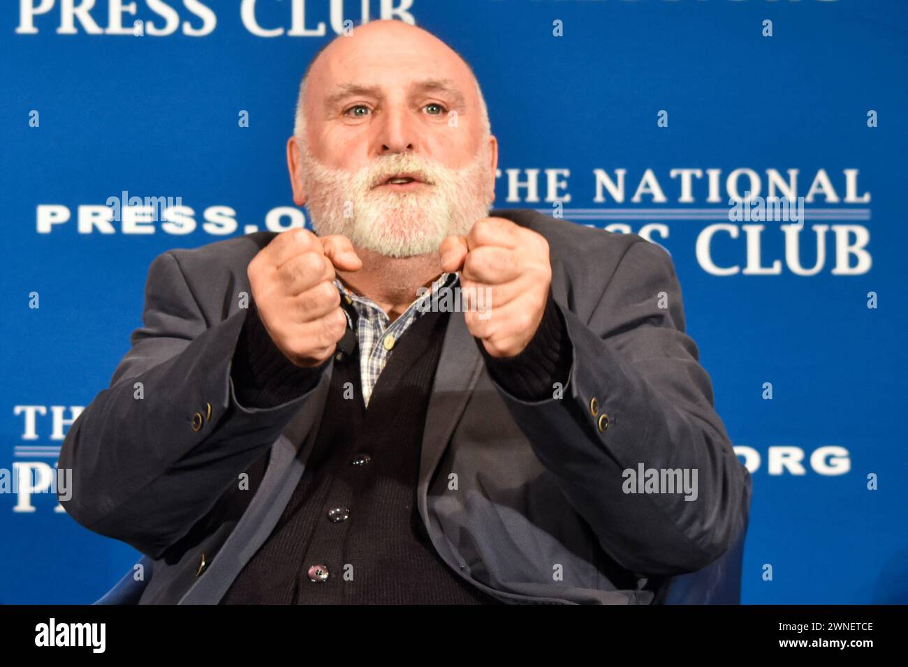 World central kitchen hi-res stock photography and images - Alamy