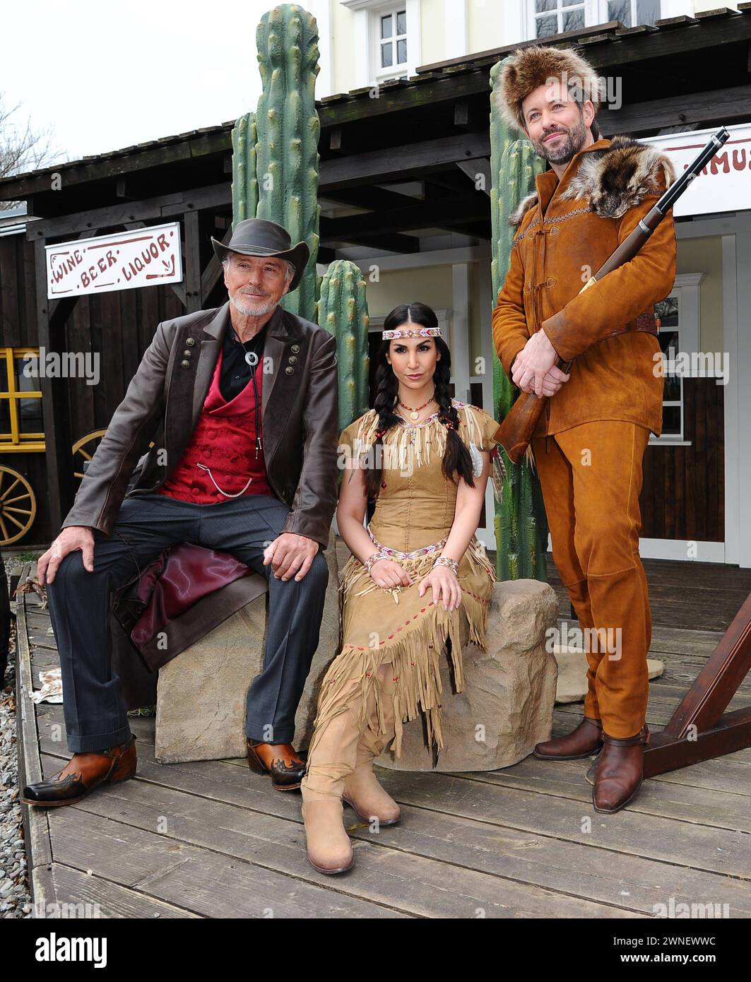 Nick Wilder Als Gangster Emery Forster , Sila Sahin Als die ...