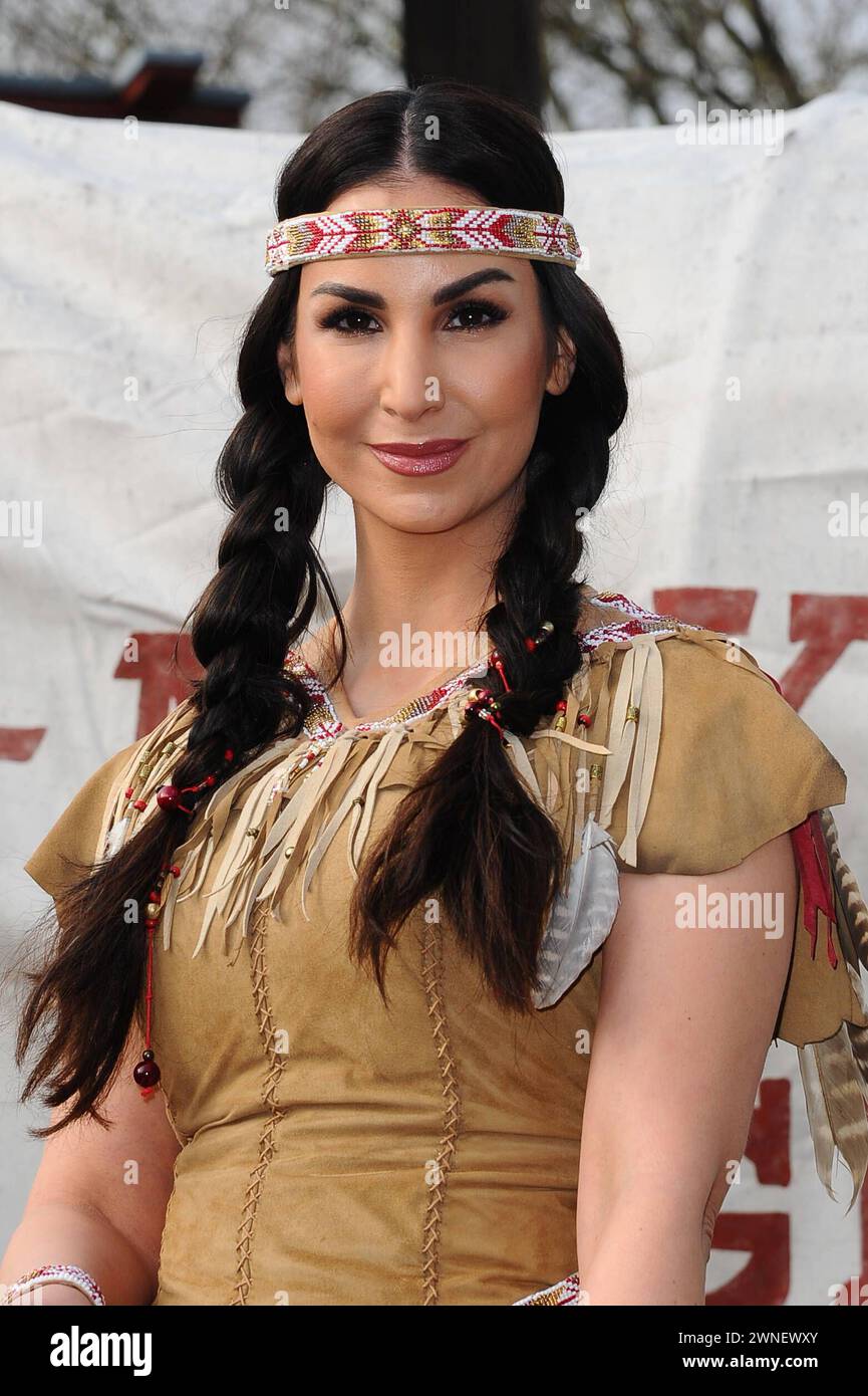 Sila Sahin Als die Häuptlingstochter Ribanna . Karl-May-Spiele Bad ...