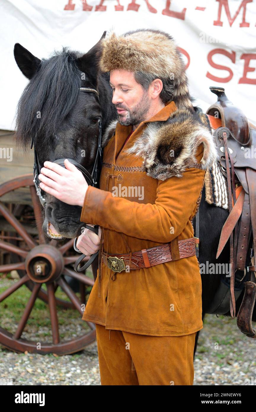 Jan Hartmann Als Old Firehand . Karl-May-Spiele Bad Segeberg 2024 ...