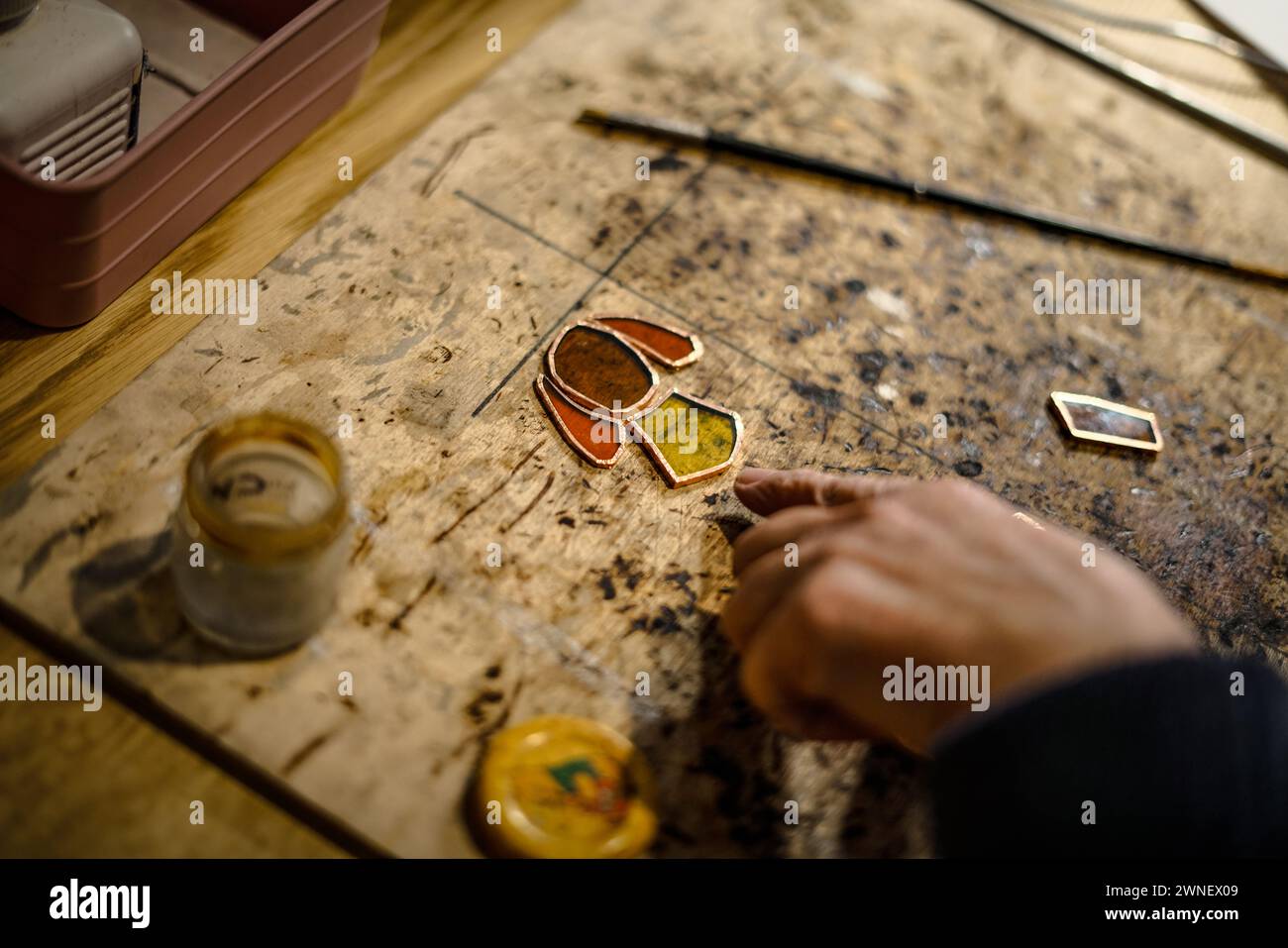 Stained glass workshop. Close up Stock Photo - Alamy