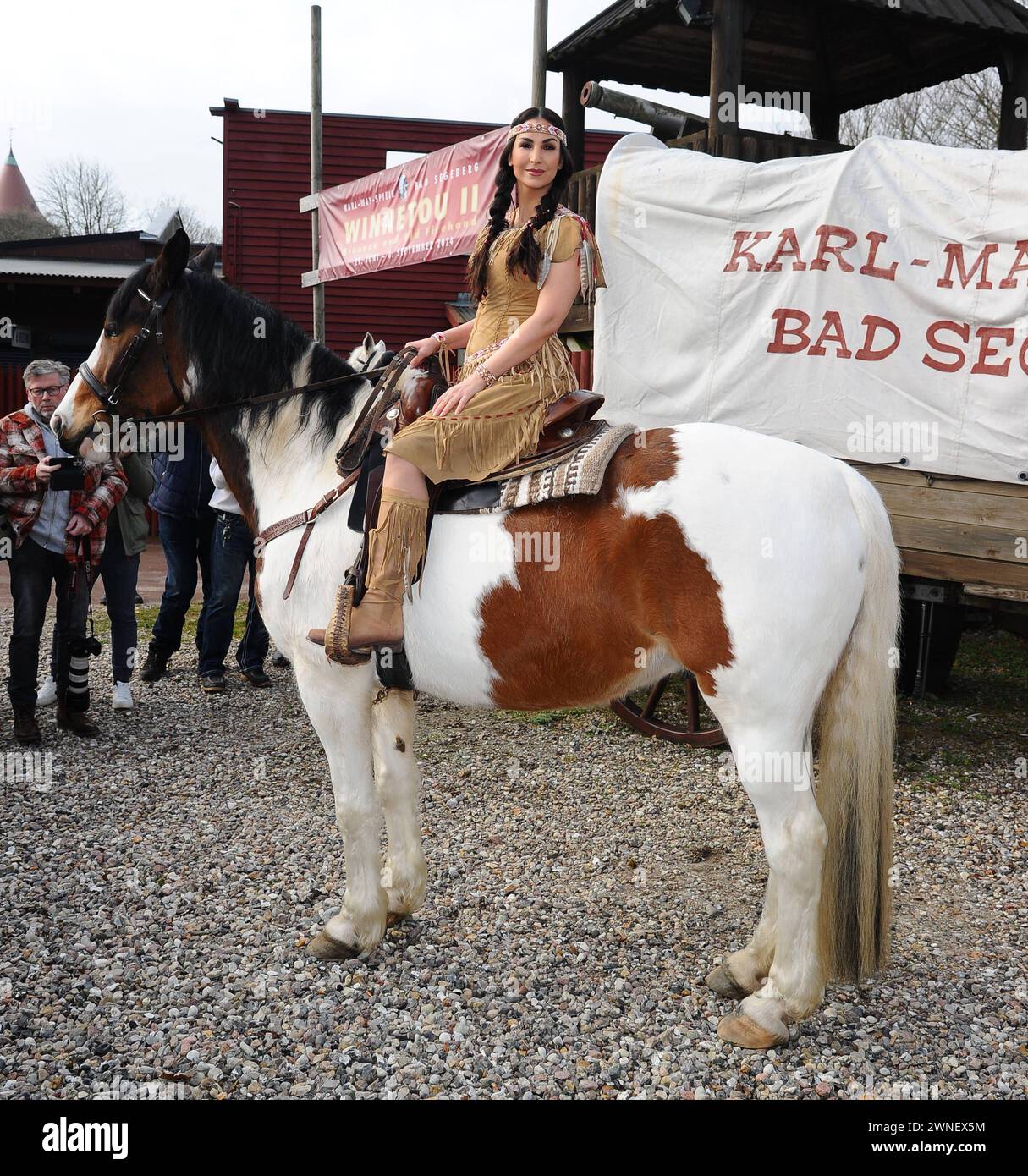 Sila Sahin Als die Häuptlingstochter Ribanna . Karl-May-Spiele Bad ...