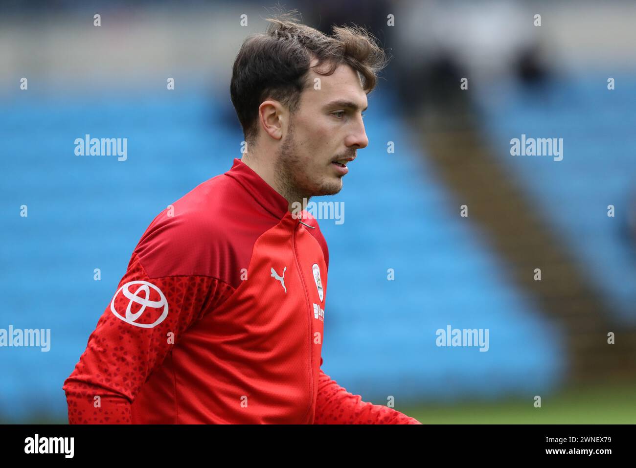 Josh Earl of Barnsley in the pregame warmup session during the Sky Bet ...