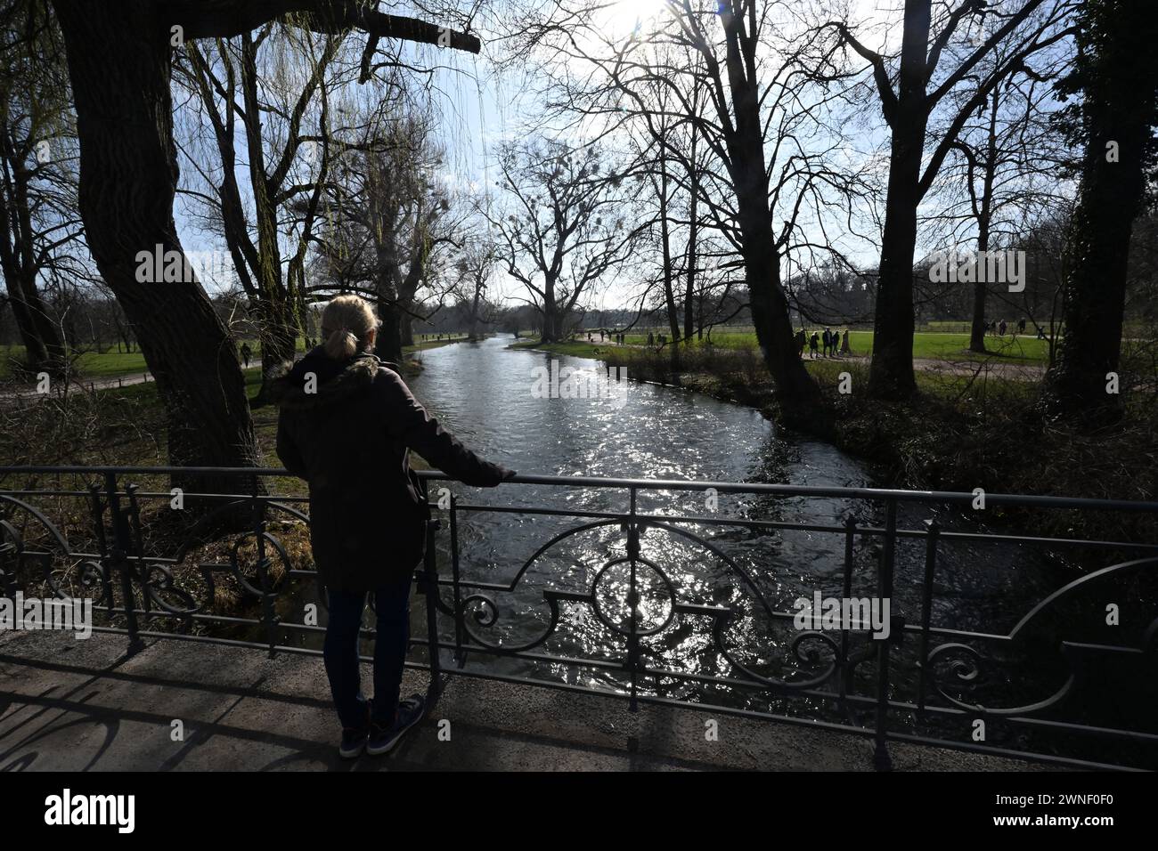 Eisbach bridge hi-res stock photography and images - Alamy