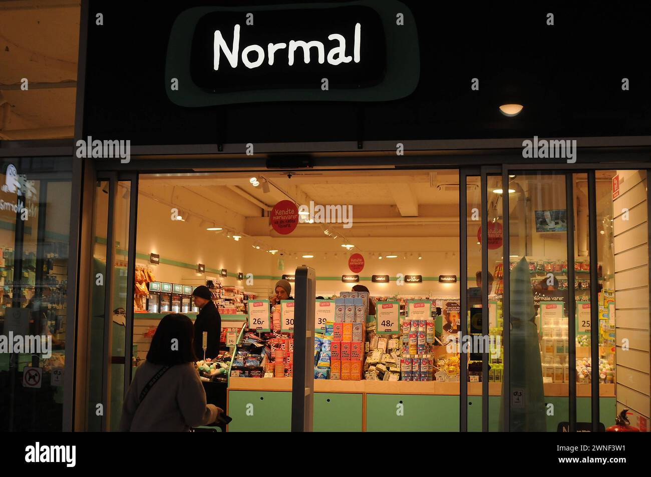Normanormal store hi-res stock photography and images - Alamy