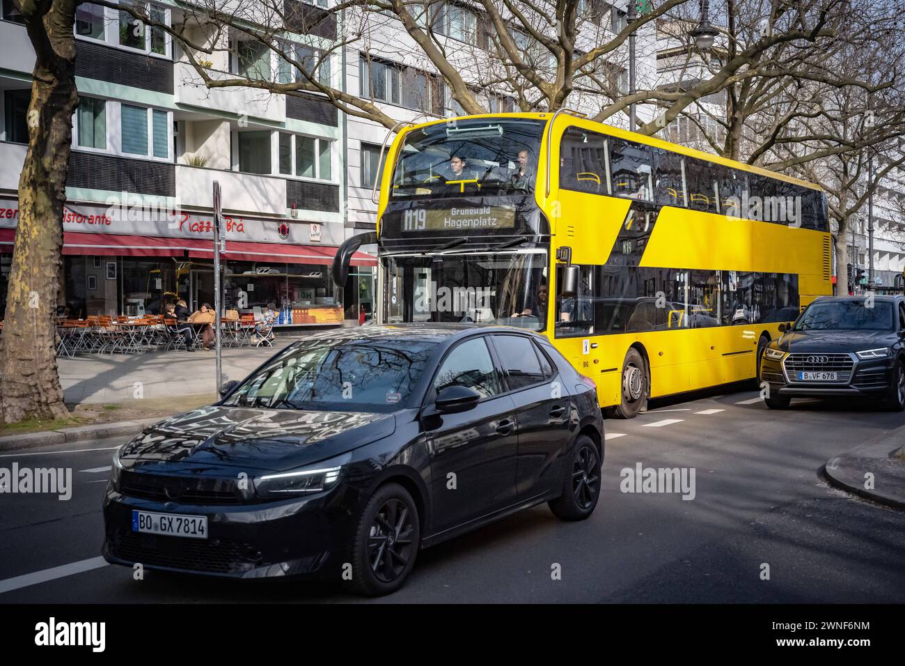 Berlin BVG: gelber Doppeldecker / Doppeldeckerbus, Bus - 02.03.2024 ...