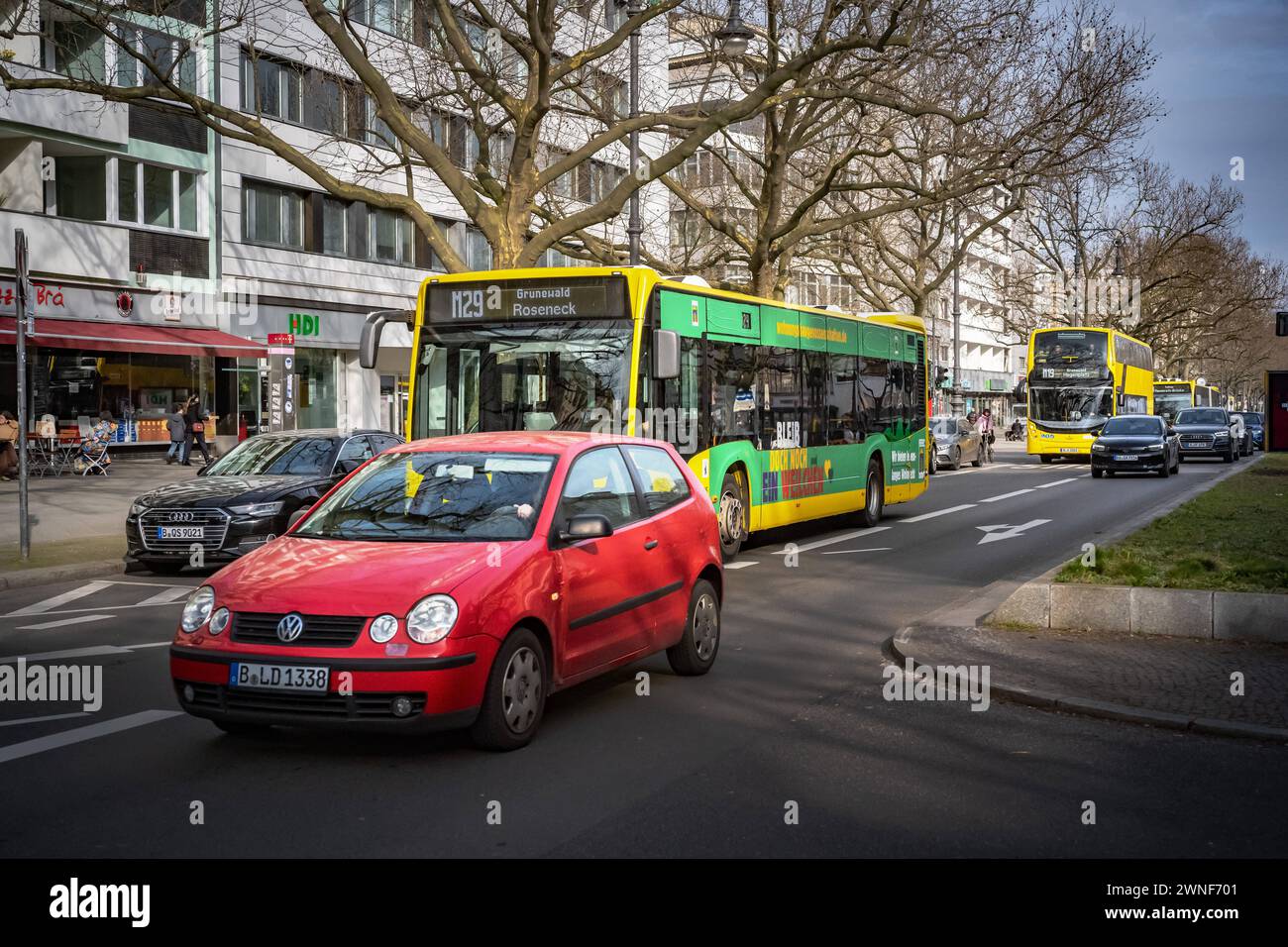 Berlin BVG: gelber Doppeldecker / Doppeldeckerbus, Bus - 02.03.2024 ...