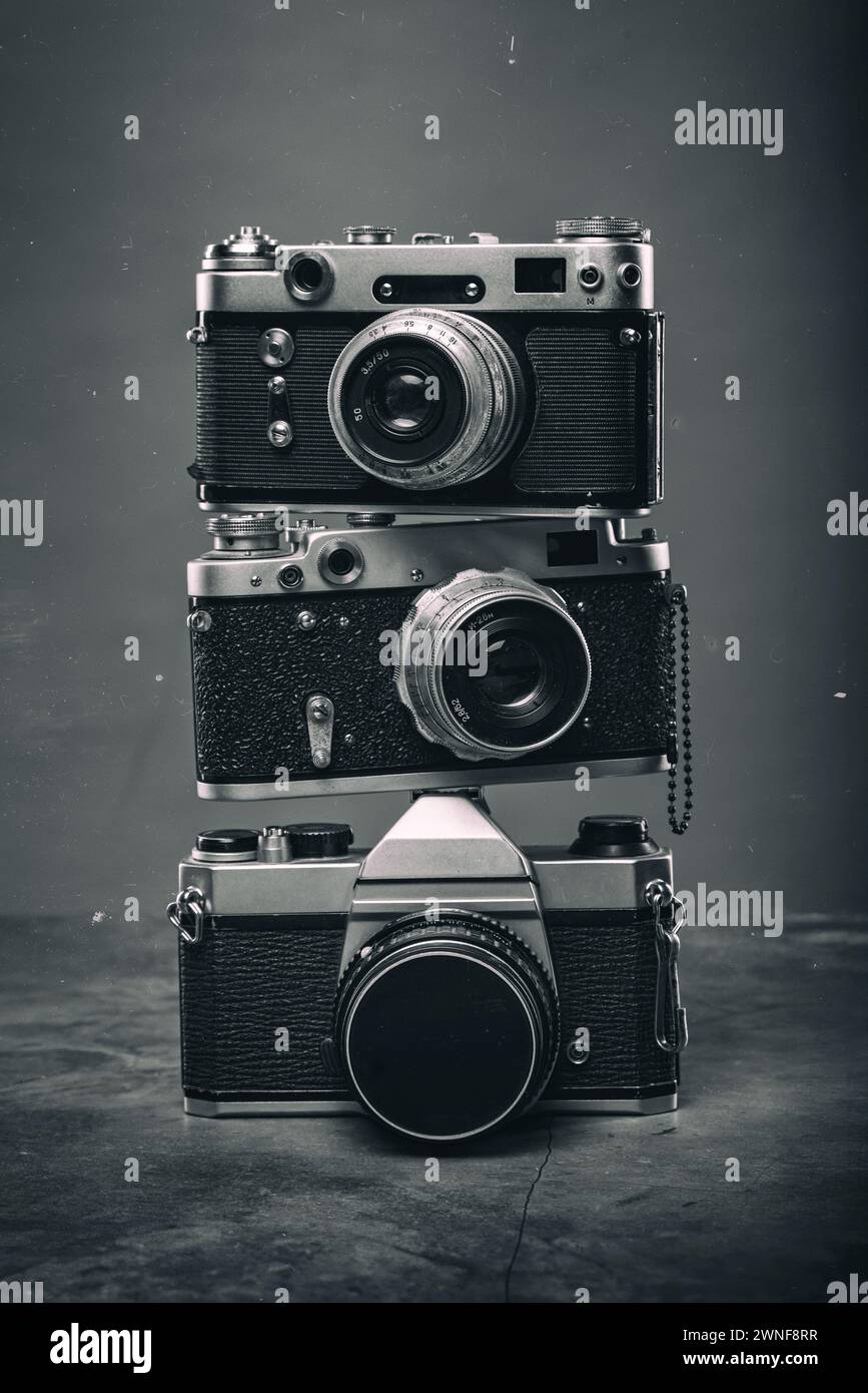 Antique large format camera cameras hi-res stock photography and images ...