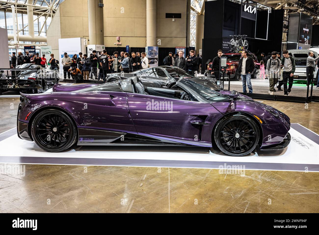 Pagani huayra drawing hi-res stock photography and images - Alamy