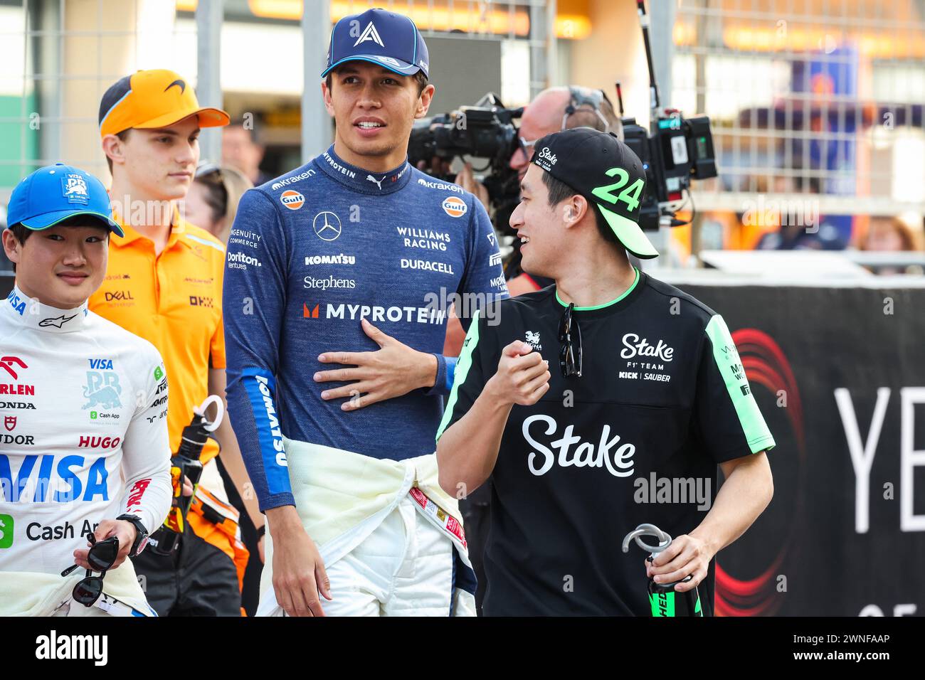 ALBON Alexander (tha), Williams Racing FW46, ZHOU Guanyu (chi), Stake ...