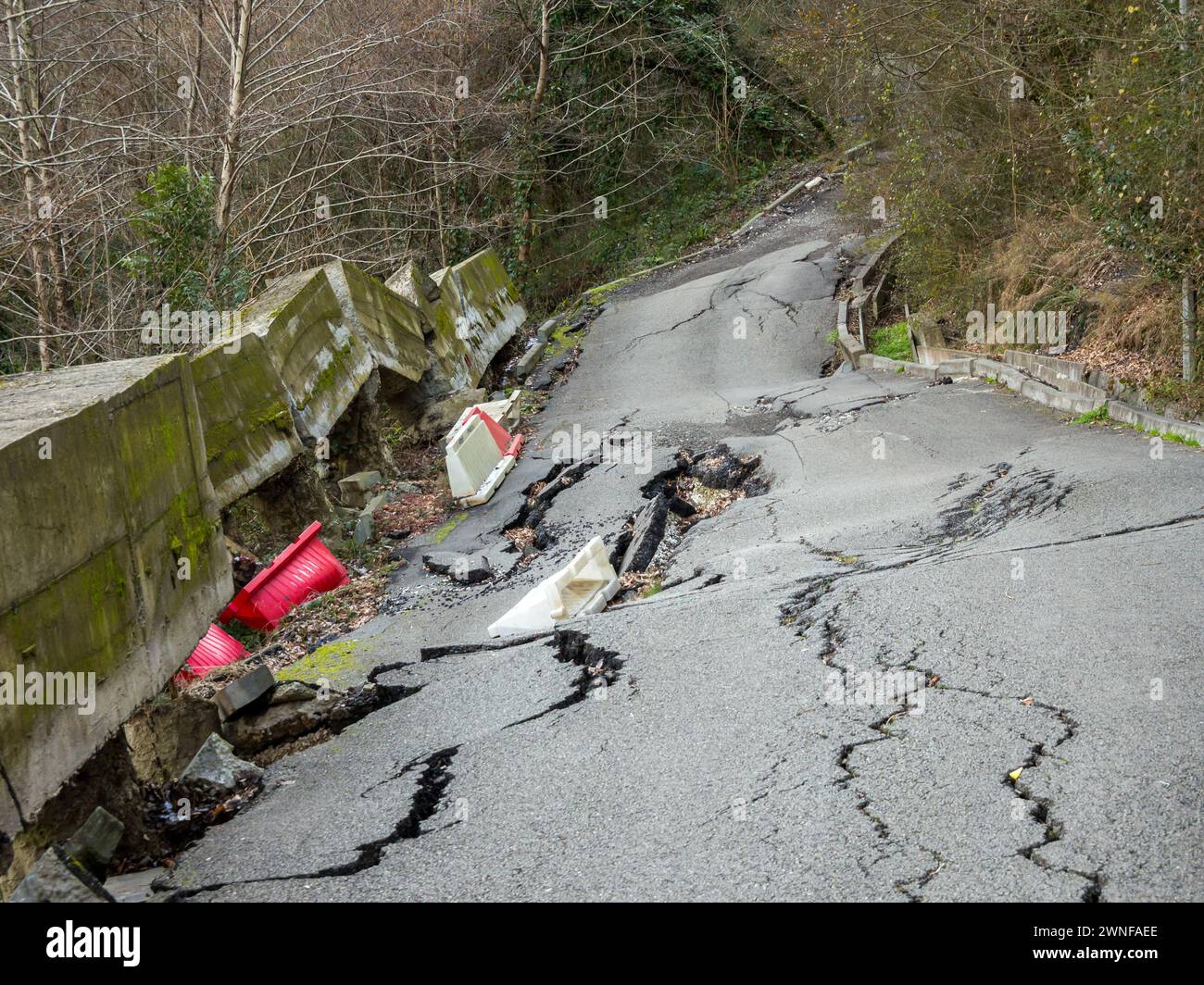 Earthquake cracks in road hi-res stock photography and images - Alamy