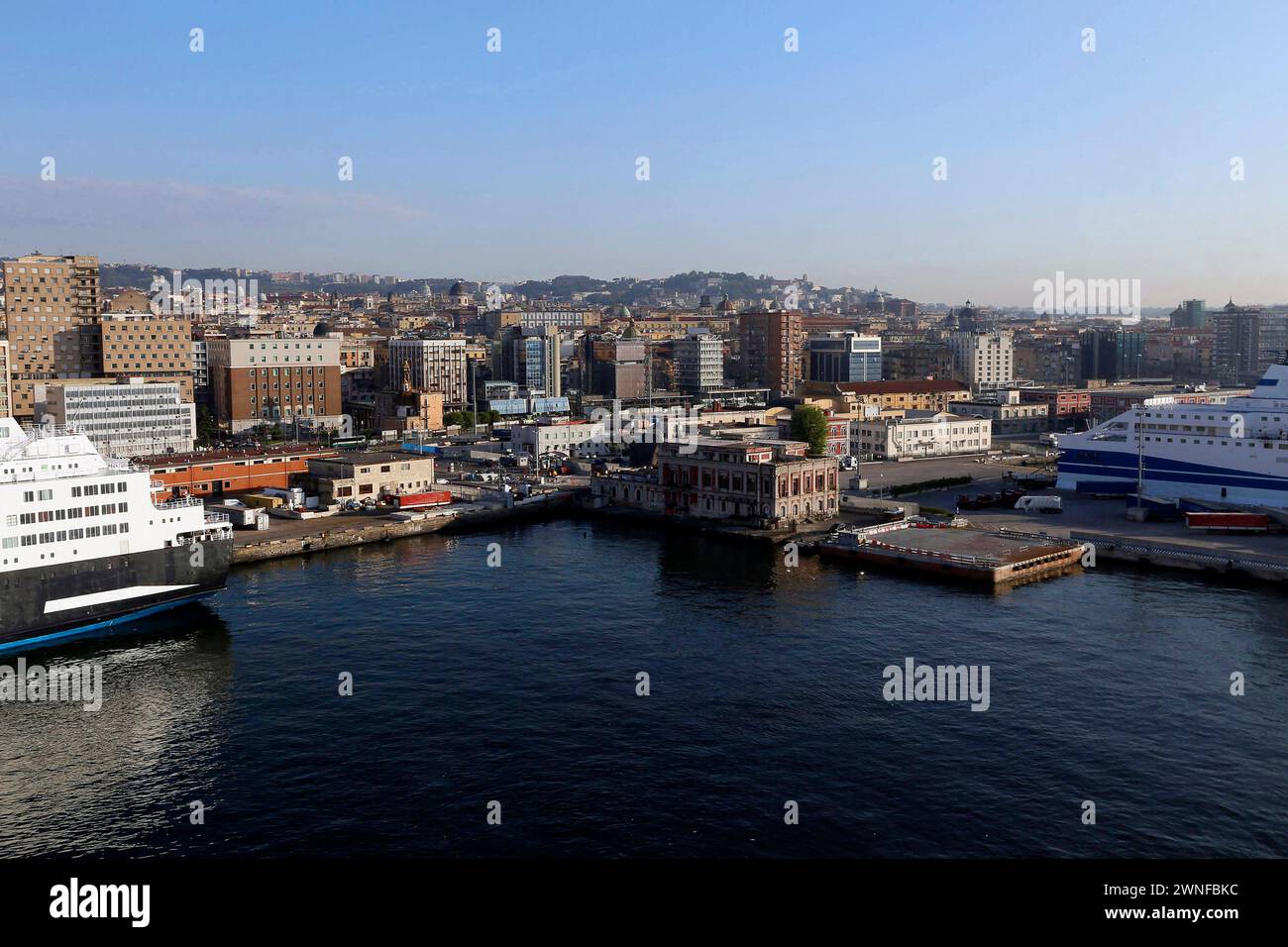 Waterfront naples italy cityscape city hi-res stock photography and ...