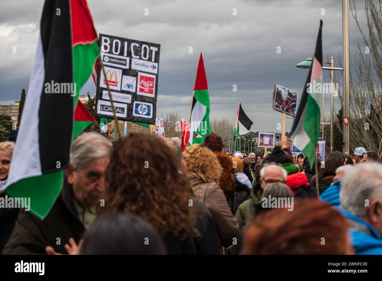 Palestine slogans hi-res stock photography and images - Alamy
