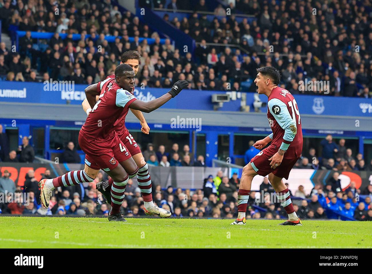 Kurt Zouma of West Ham United celebrates scoring to make it 1-1 during ...