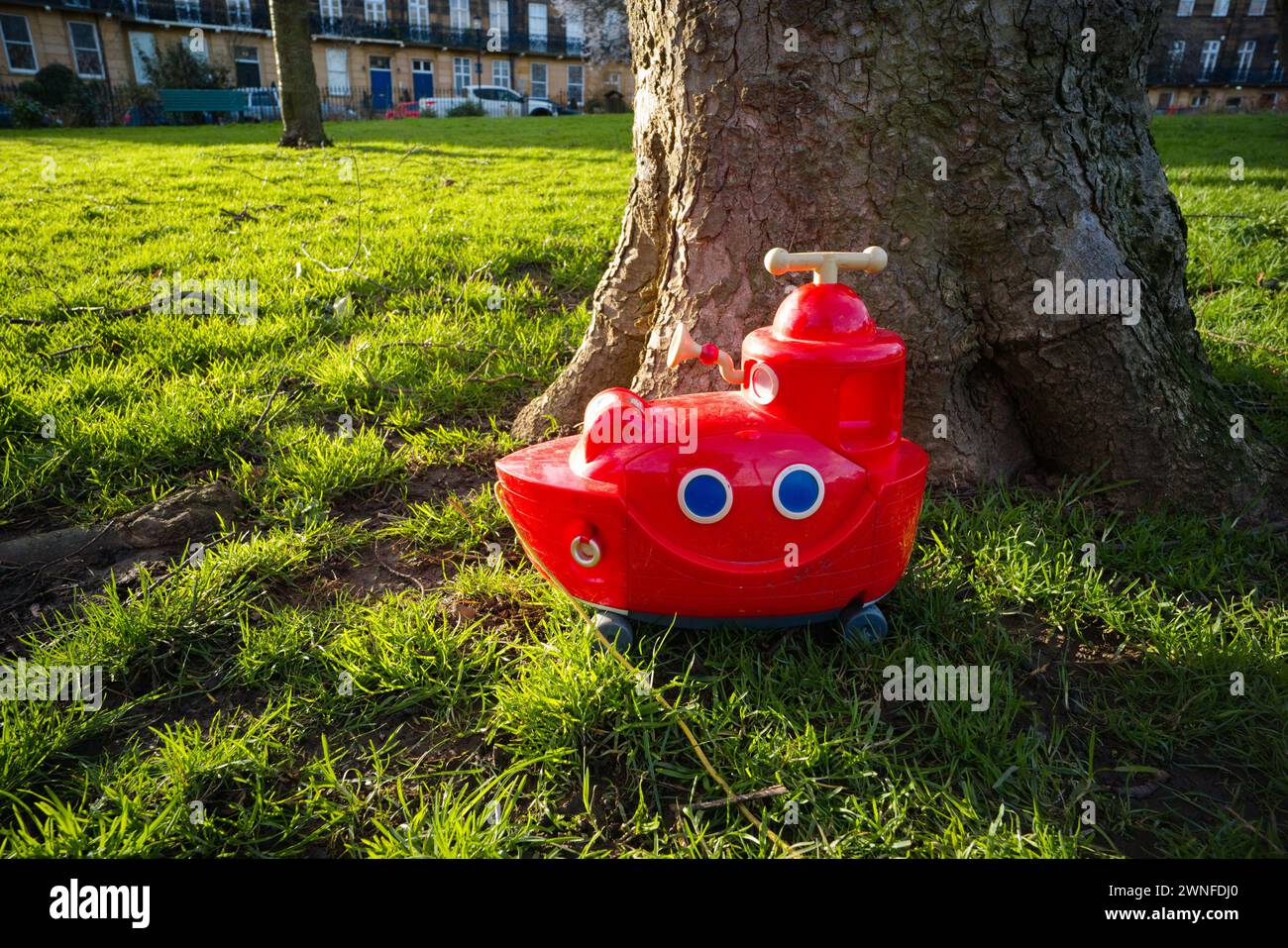 Childs sit on ride hi-res stock photography and images - Alamy