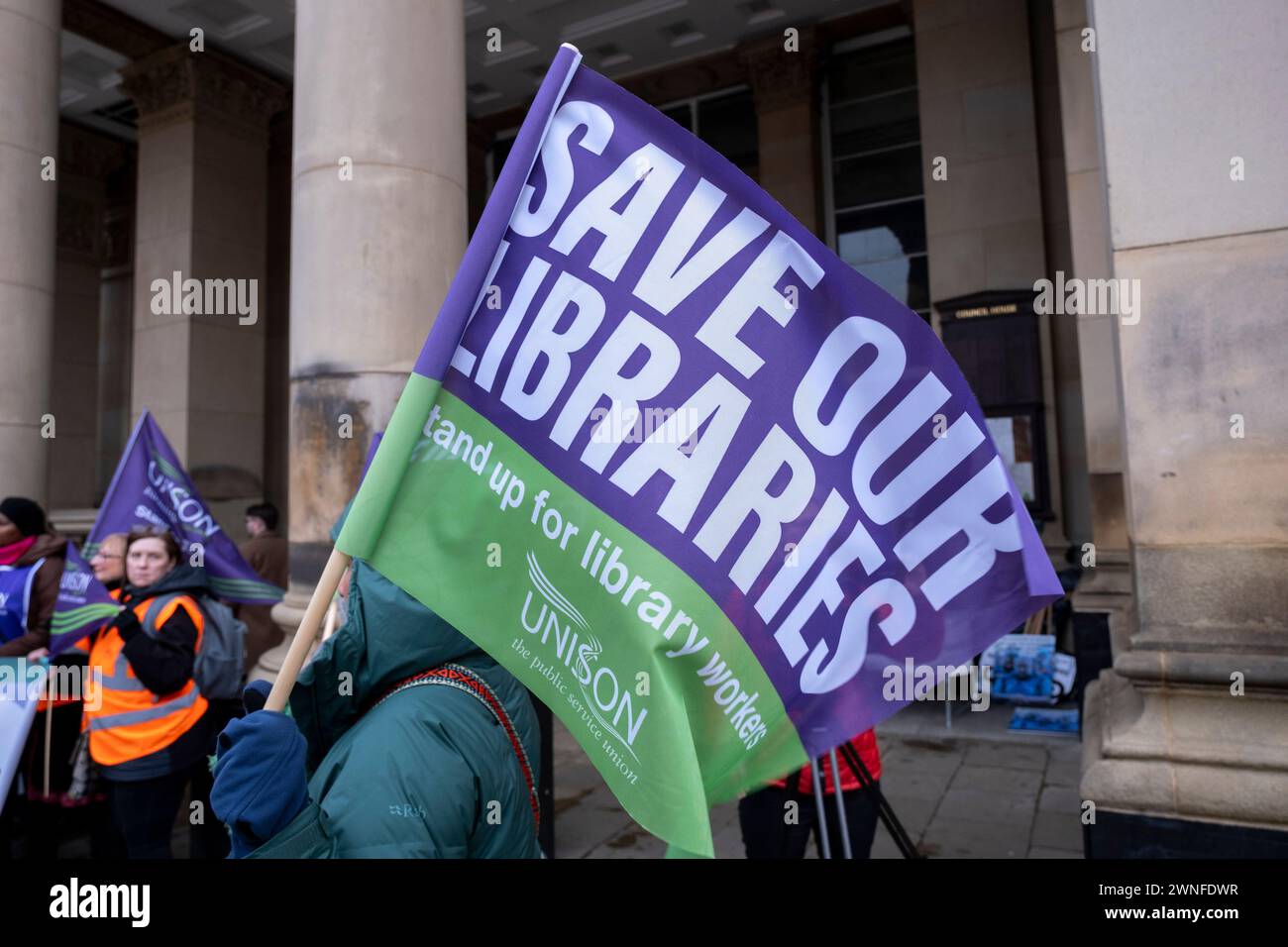 Birmingham library closures hi-res stock photography and images - Alamy