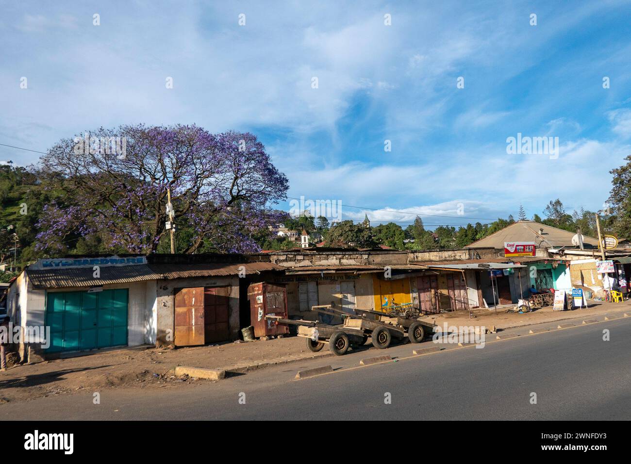 Tanzania street road cityscape hi-res stock photography and images - Alamy
