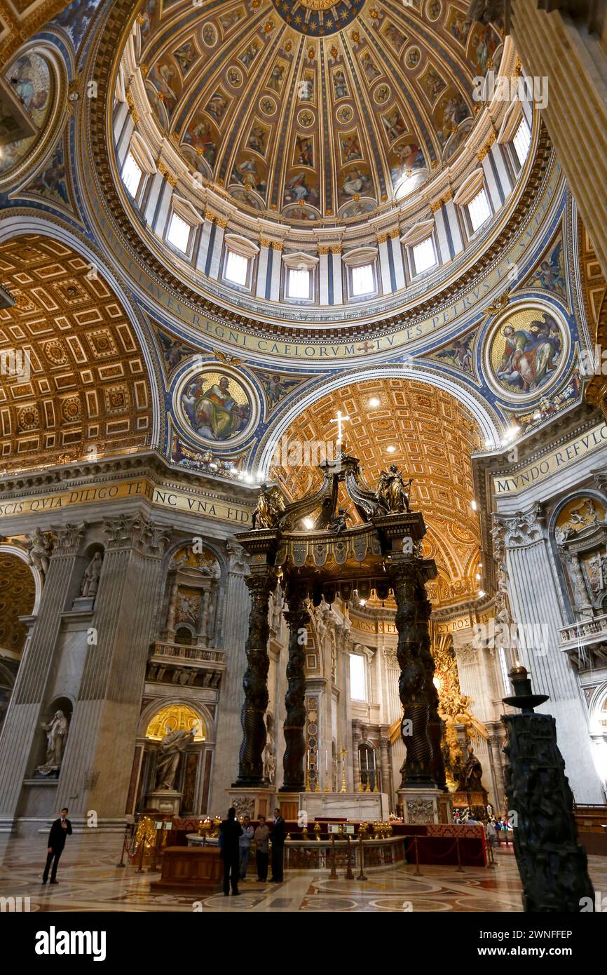 Plaza de san pedro vaticano hi-res stock photography and images - Alamy