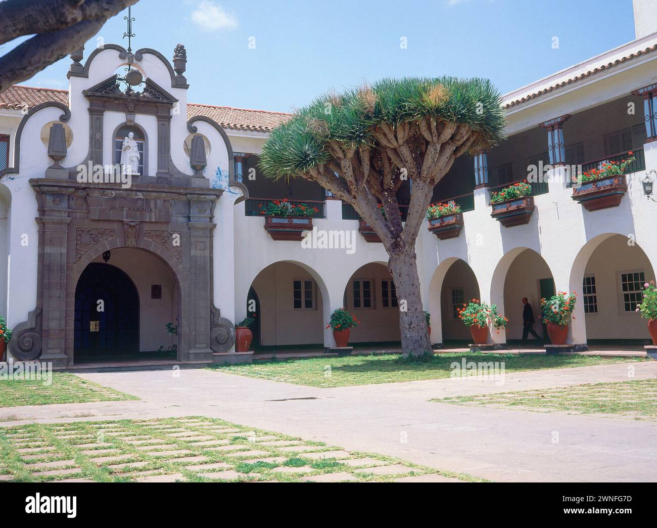 PATIO. Author: ENRIQUE MARRERO REGLADO (1897-1956). Location: CASA CUNA ...