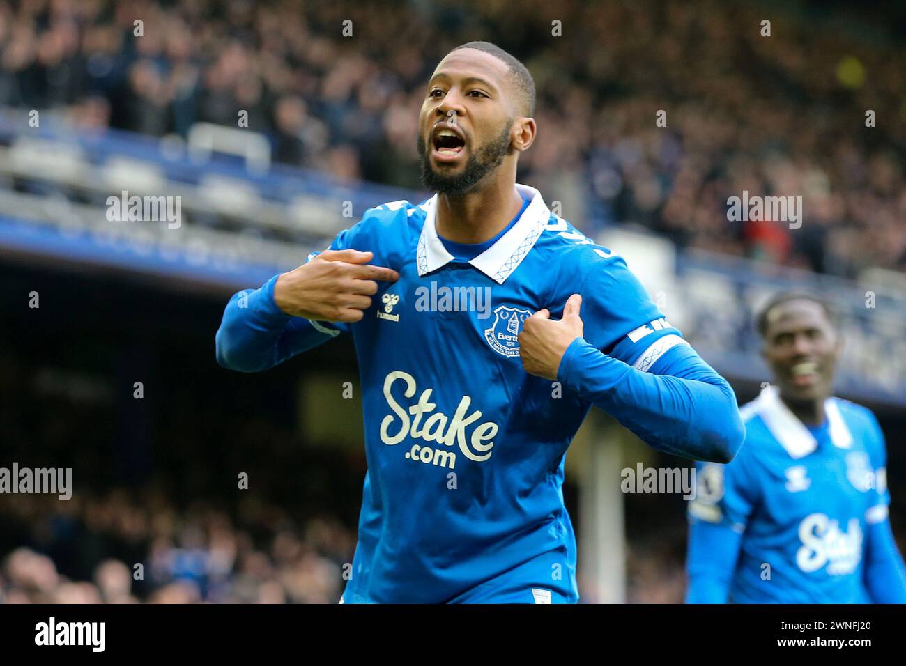 Beto of Everton celebrates after scoring his teams 1st goal. Premier ...