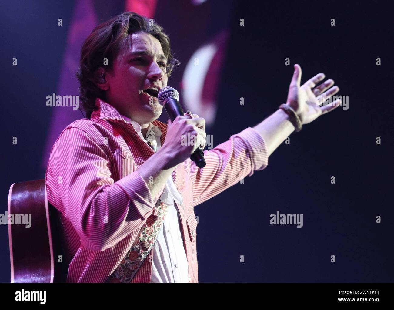 Countrysänger Drake Milligan beim C2C 2024 in Berlin Auftritt beim ...