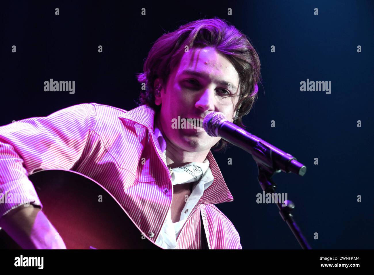 Countrysänger Drake Milligan beim C2C 2024 in Berlin Auftritt beim ...