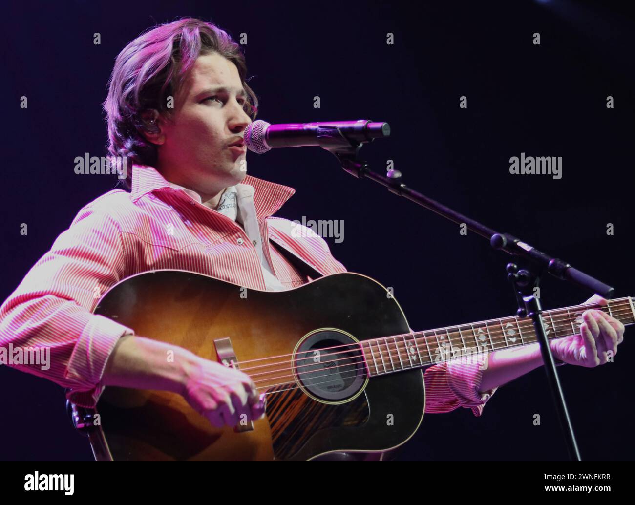 Countrysänger Drake Milligan beim C2C 2024 in Berlin Auftritt beim ...
