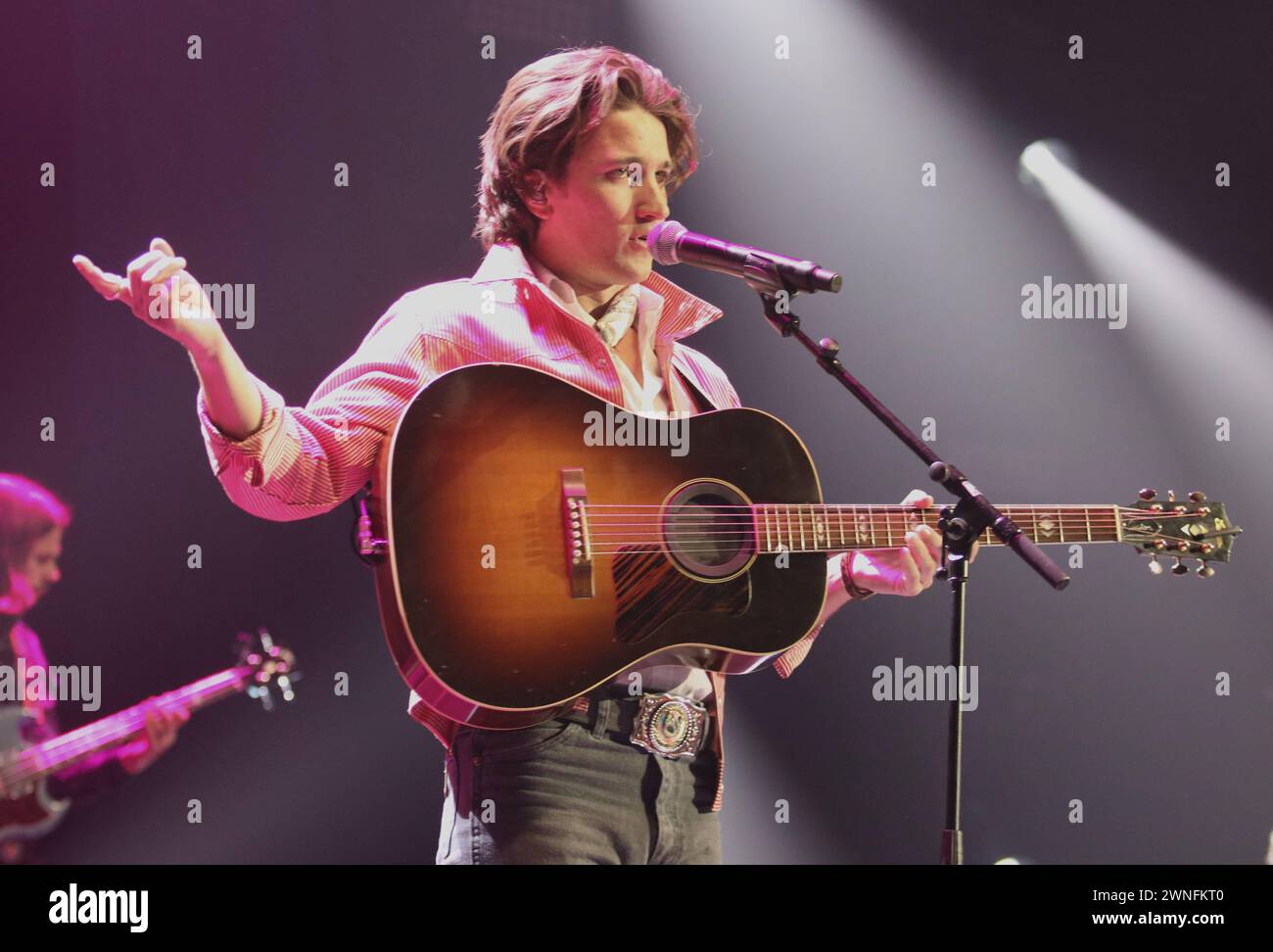 Countrysänger Drake Milligan beim C2C 2024 in Berlin Auftritt beim ...