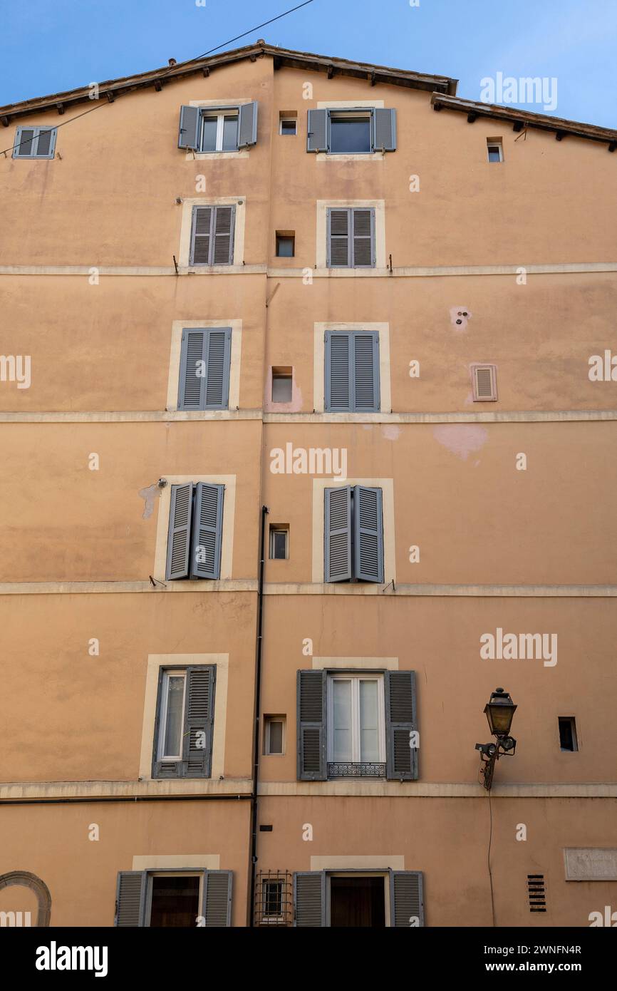 Residential building in rome hi-res stock photography and images - Alamy