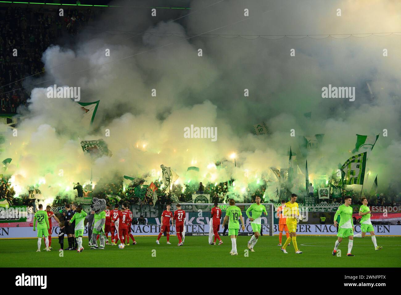 Wolfsburg, Germany. 02nd Mar, 2024. Soccer: Bundesliga, VfL Wolfsburg ...