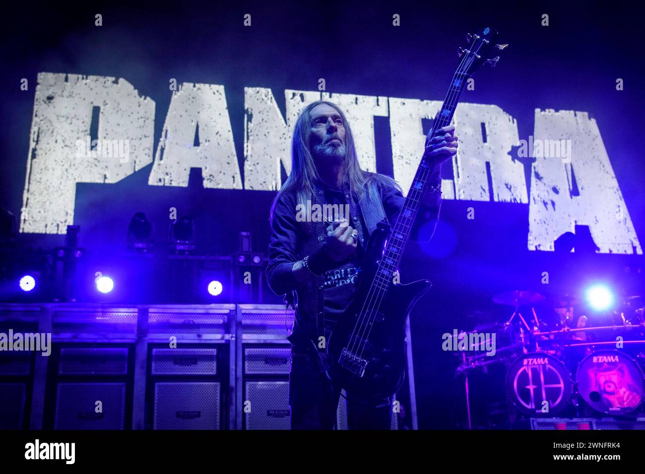 Pantera band hi-res stock photography and images - Alamy