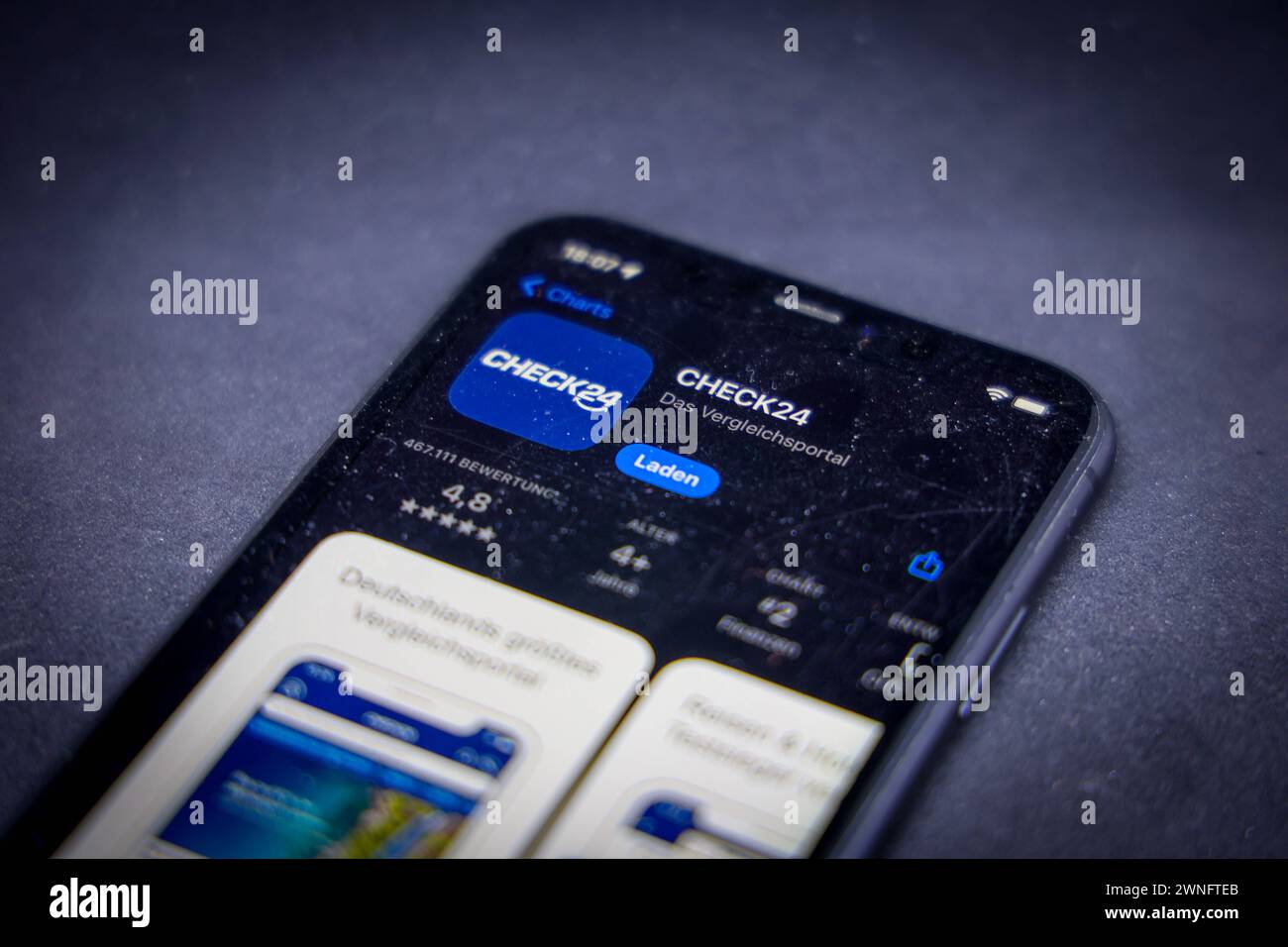 Check24 app hi-res stock photography and images - Alamy