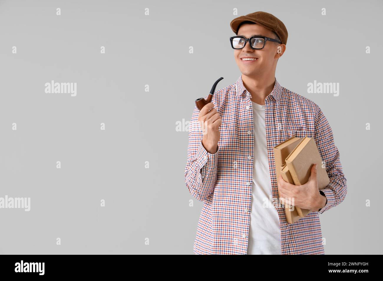 Author pipe smoking hi-res stock photography and images - Alamy