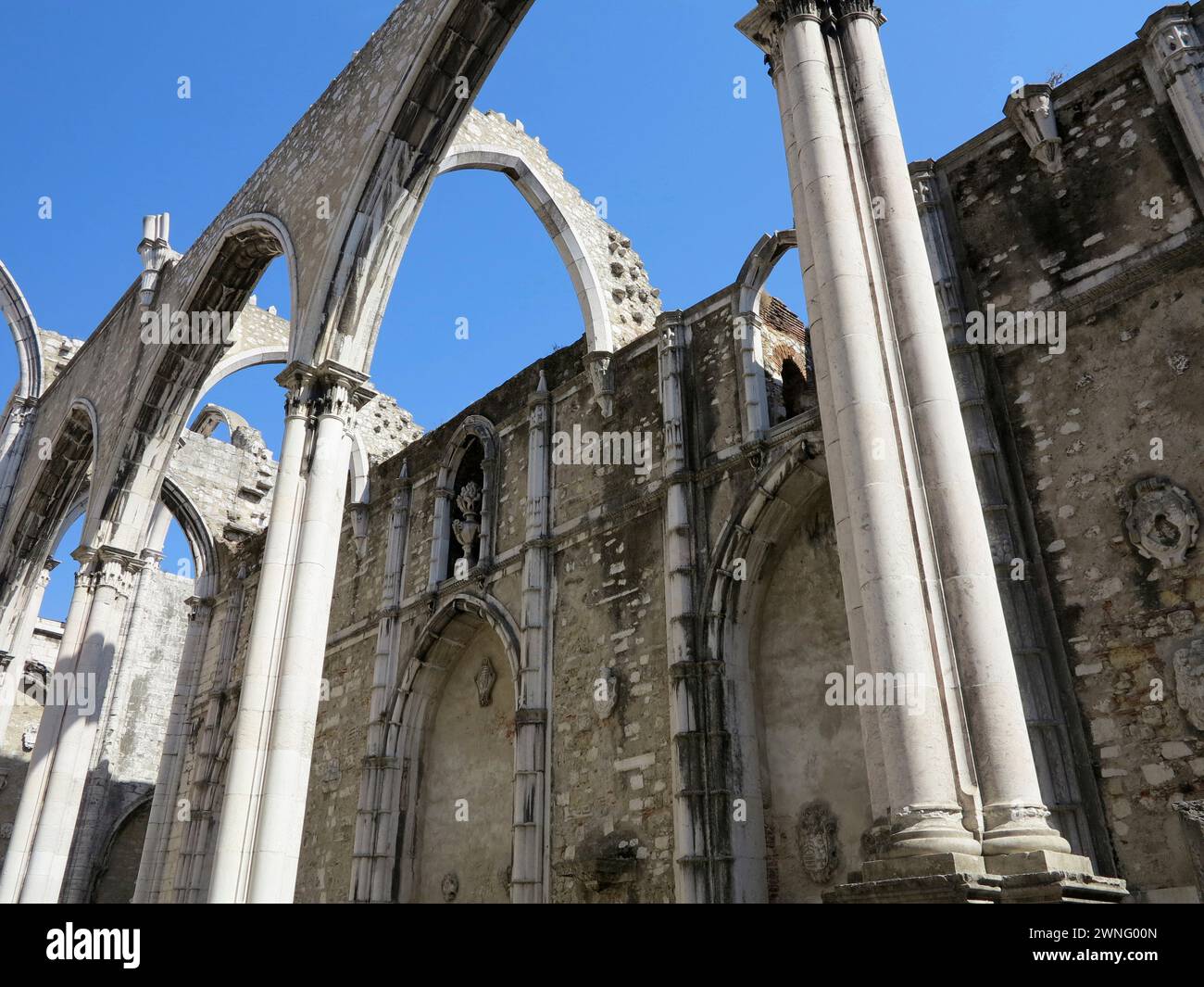 Ruins of the 14th-15th century Gothic church of Carmo Convent in Lisbon ...