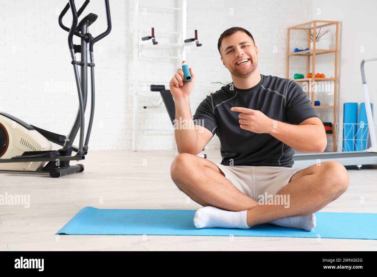 Sports person with inhaler hi-res stock photography and images - Alamy