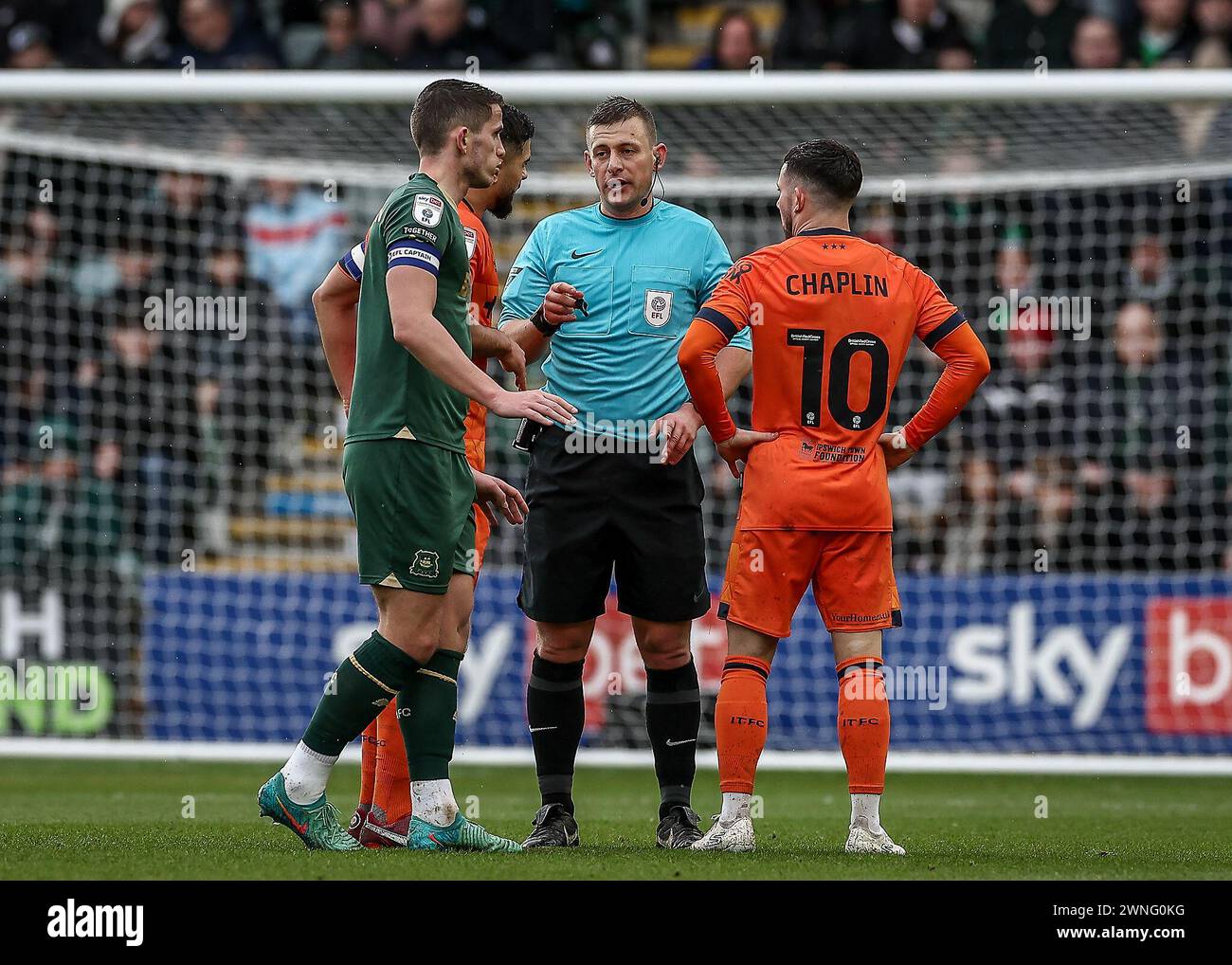 Sam Morsy of Ipswich Town and Jordan Houghton of Plymouth Argyle ...