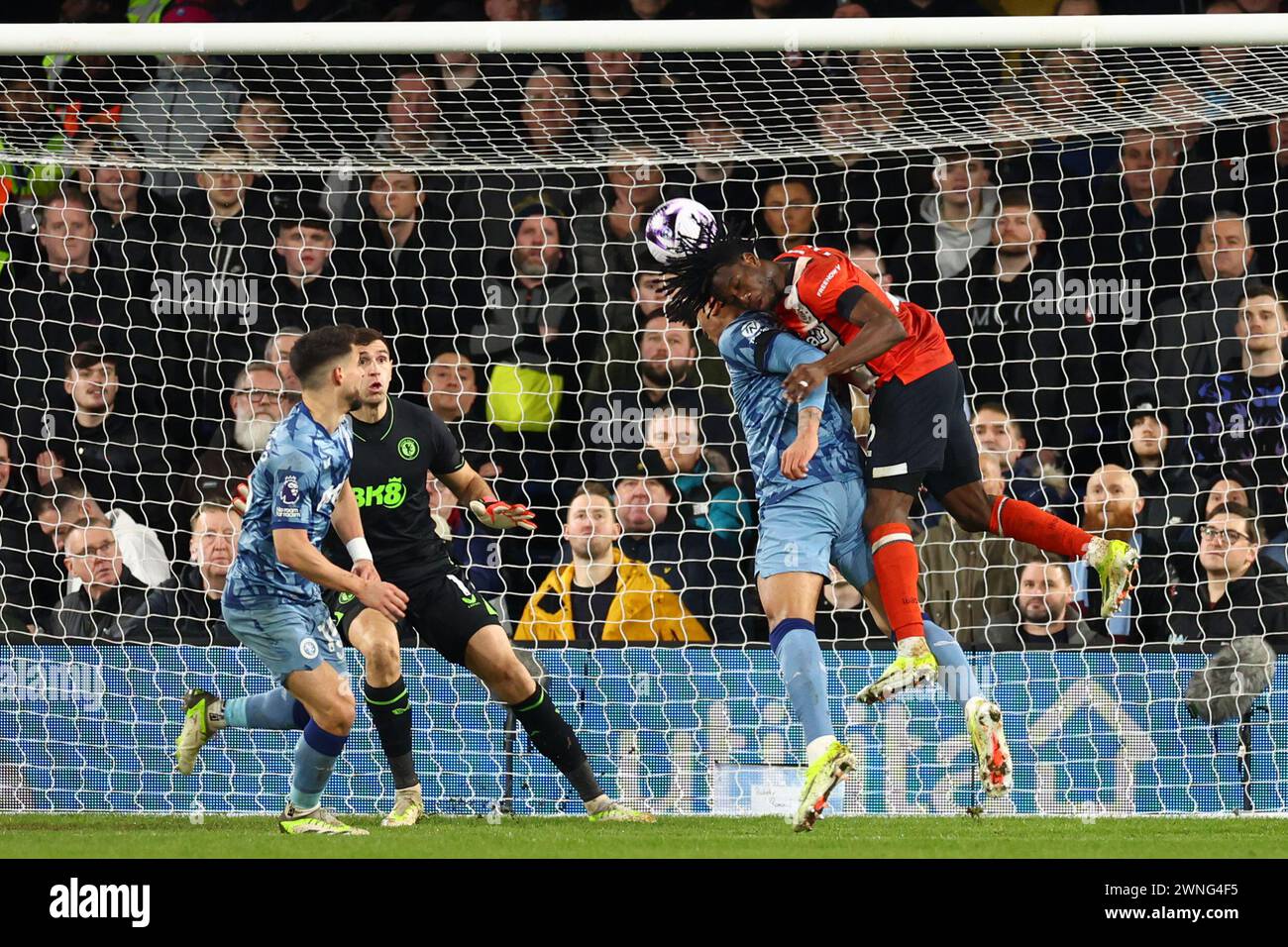 Kenilworth Road, Luton, Bedfordshire, UK. 2nd Mar, 2024. Premier League ...