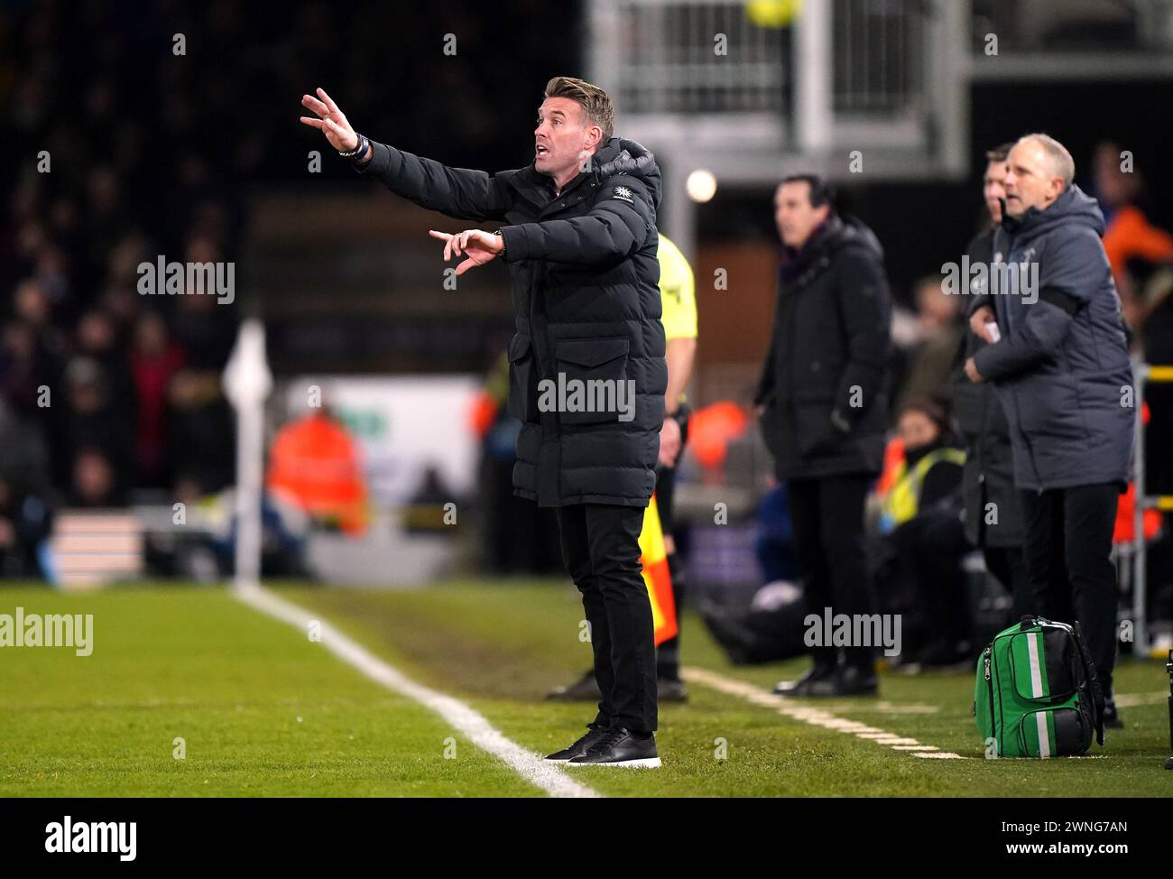 Luton Town manager Rob Edwards during the Premier League match at ...