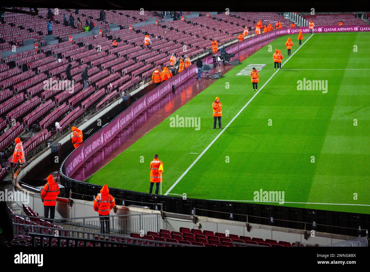 Soccer crowd stewards hi-res stock photography and images - Alamy