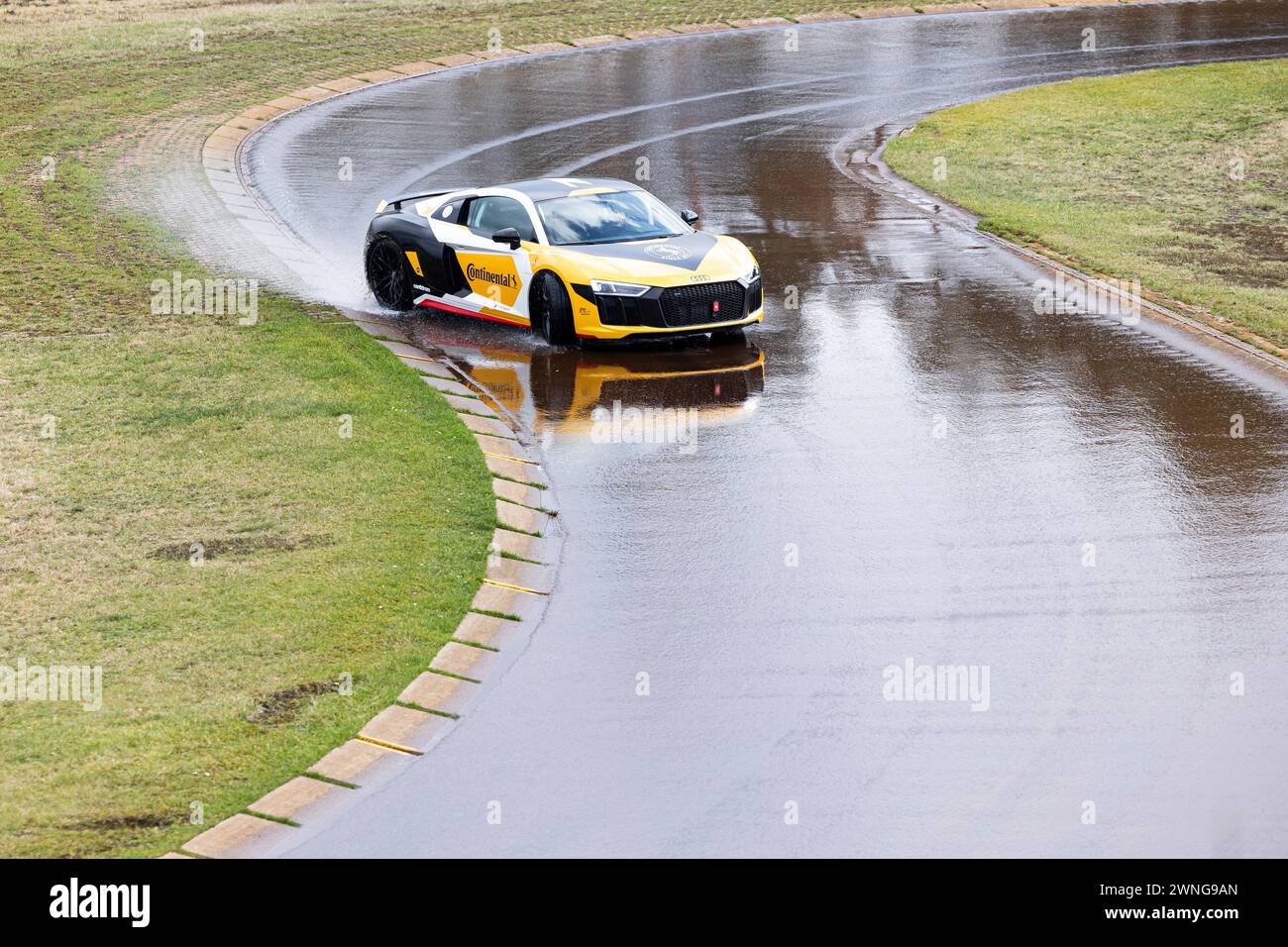 Vehicle driving stability hi-res stock photography and images - Alamy