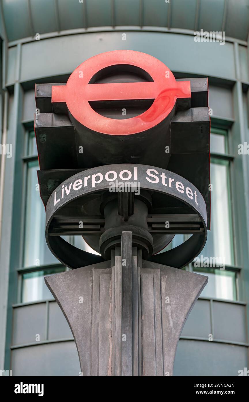 LONDON, UK - MARCH 20, 2011: Sign outside Liverpool Street underground ...