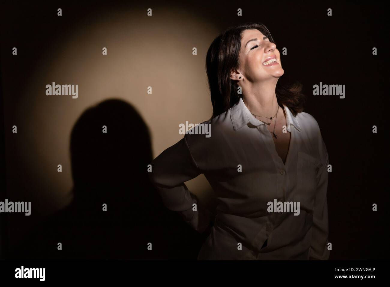 Under spot light hi-res stock photography and images - Alamy