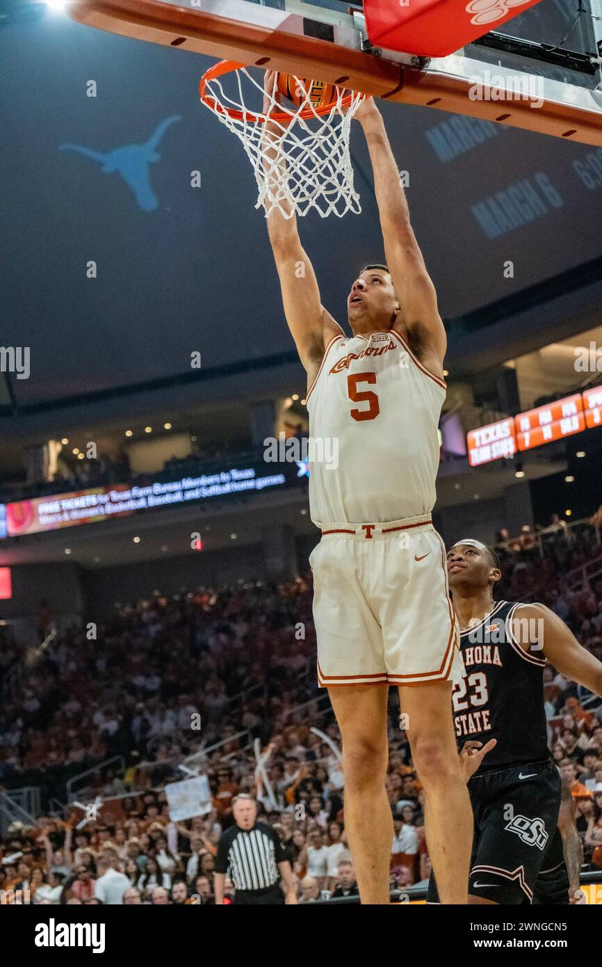 Texas, USA. 2nd Mar, 2024. Kadin Shedrick #5 of the Texas Longhorns in ...