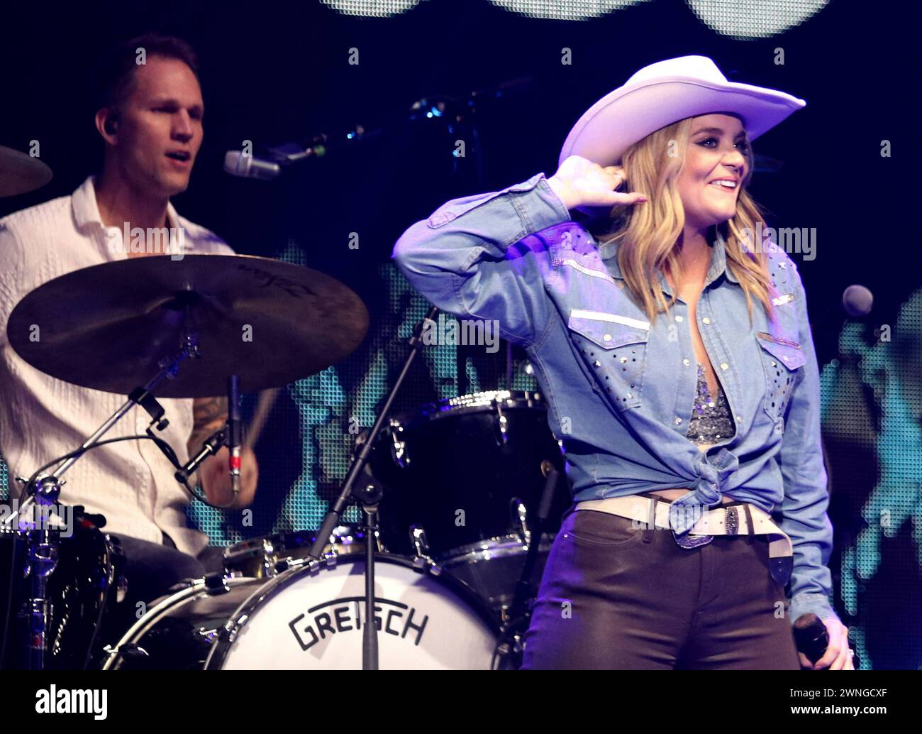 Countrysängerin Lauren Alaina beim C2C 2024 in Berlin Auftritt beim ...