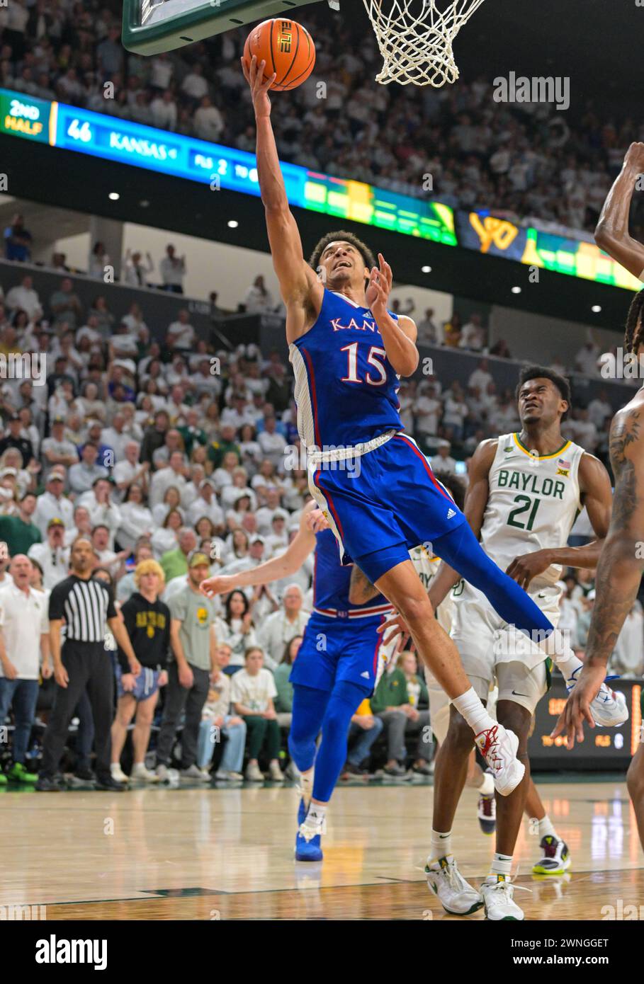 March 2 2024: Kansas Jayhawks guard Kevin McCullar Jr. (15) shoots the ...